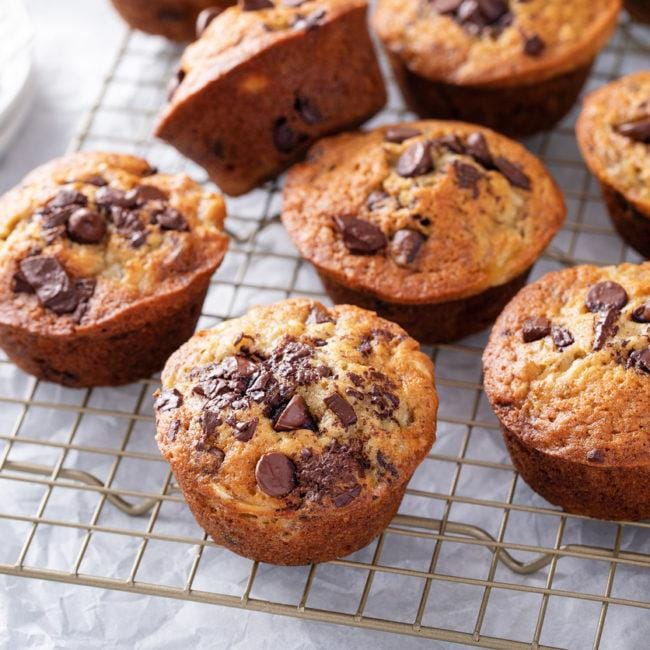 BANANA BREAD MUFFINS ΜΕ ΣΟΚΟΛΑΤΑ - «ΚΑΘΕ ΜΕΡΑ CHEF»